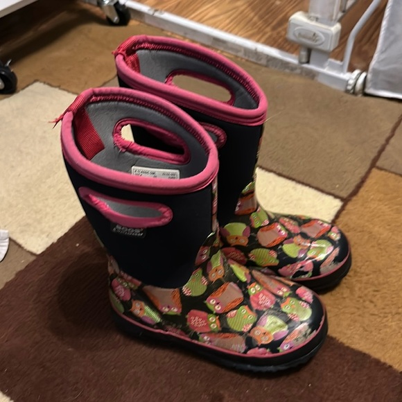 Bogs | Shoes | Youth Bogs K Classic Owl Pink Pull On Muck Rain Boots ...